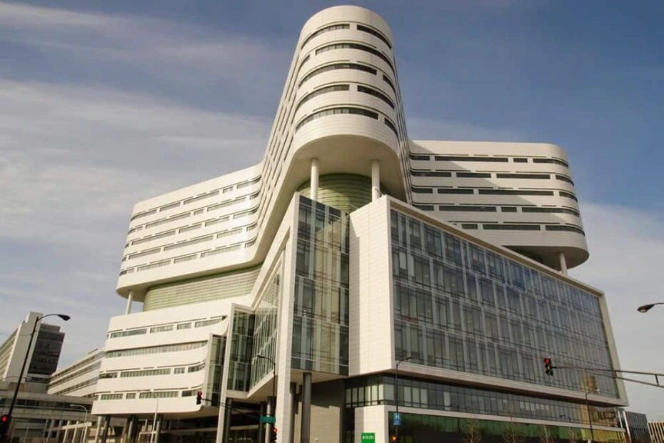 The Best Medical Schools for Non-Traditional Students (2025)